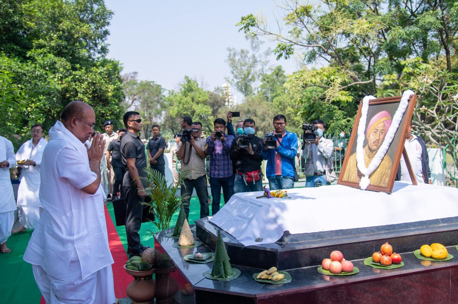 Rich Tributes Paid To Maharaj Narasingh On 173rd Death Anniversary ...